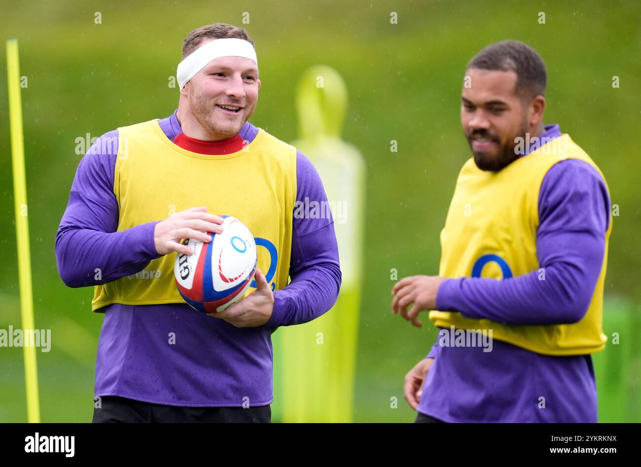 England's Sam Underhill (left) and Olllie Lawrence during a training ...