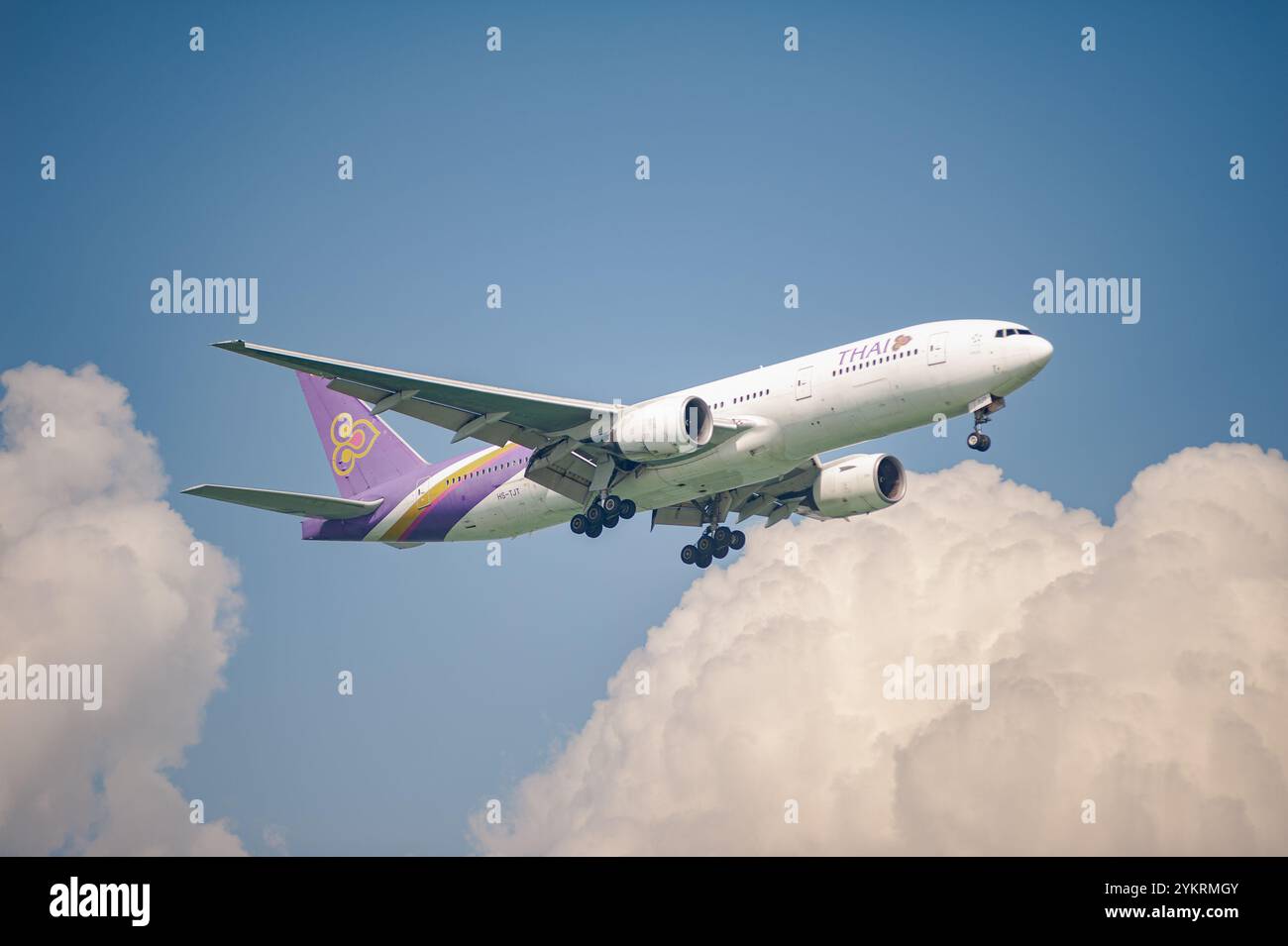 21.10.2024, Singapore, Republic of Singapore, Asia - Thai Airways ...