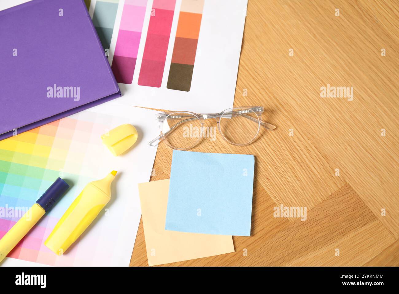 Different color palettes hi-res stock photography and images - Alamy