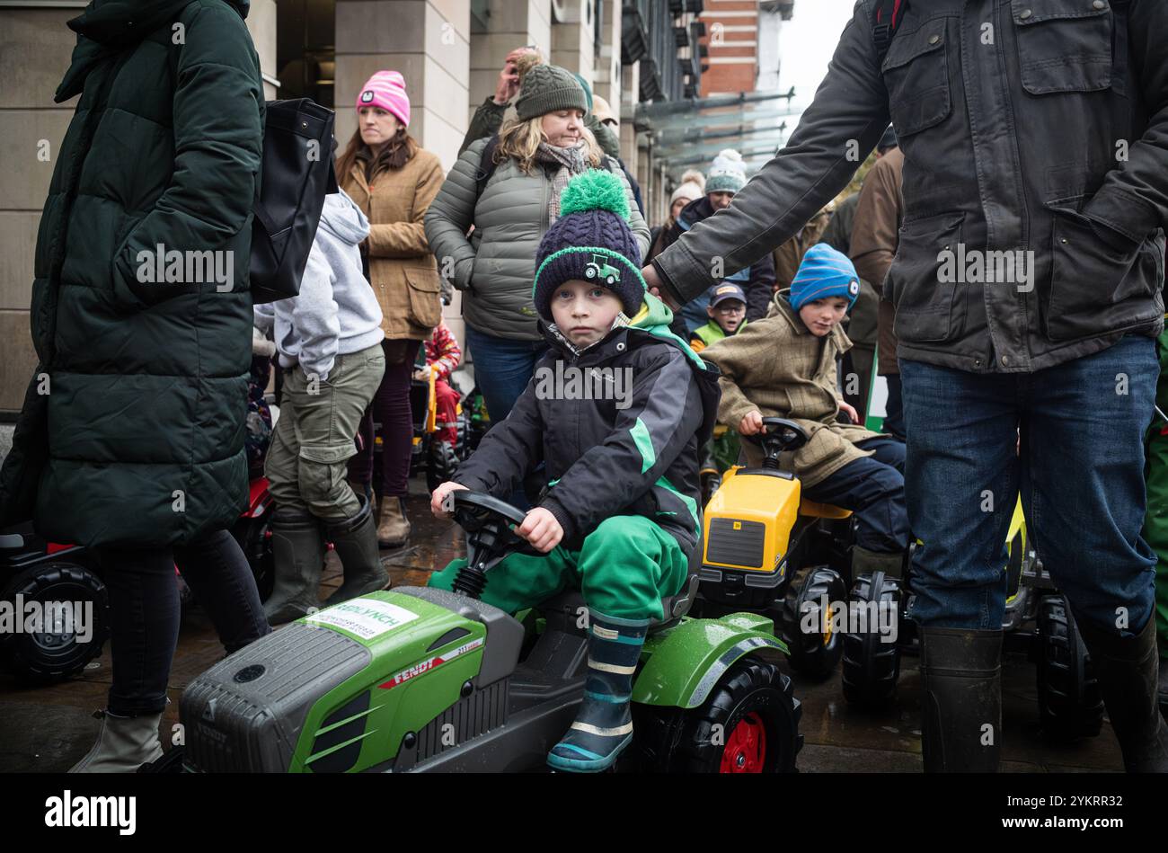 Jeremy clarkson tractor hi-res stock photography and images - Alamy