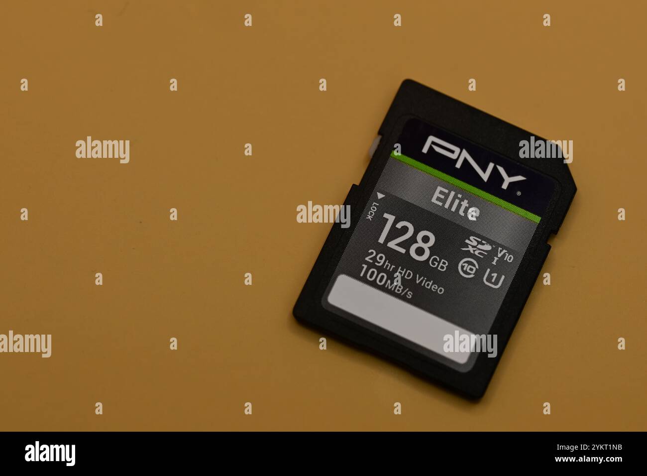 Samsung memory card hi-res stock photography and images - Alamy