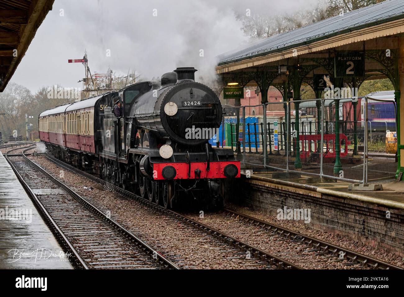 "Beachy Head " - LBSCR Locomotive in steam at the Bluebell Railway ...