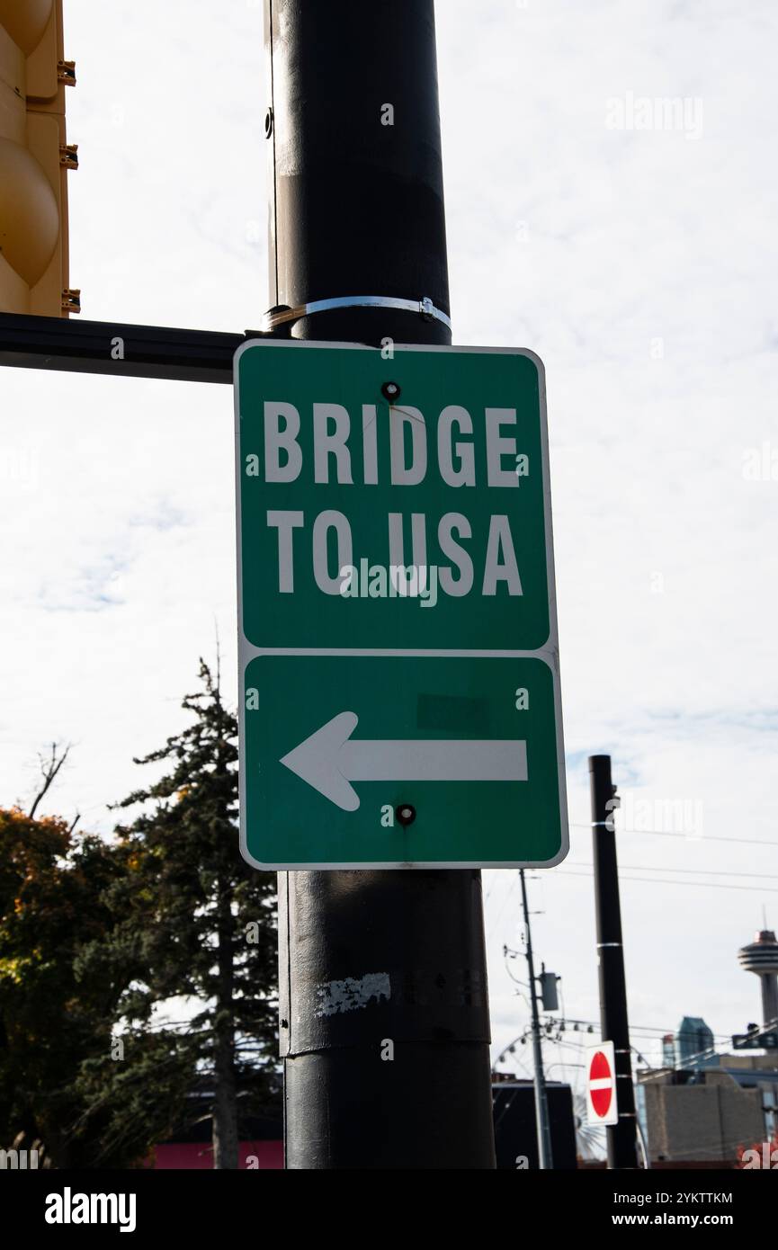 Directional sign bridge to USA on Victoria Avenue in Niagara Falls ...