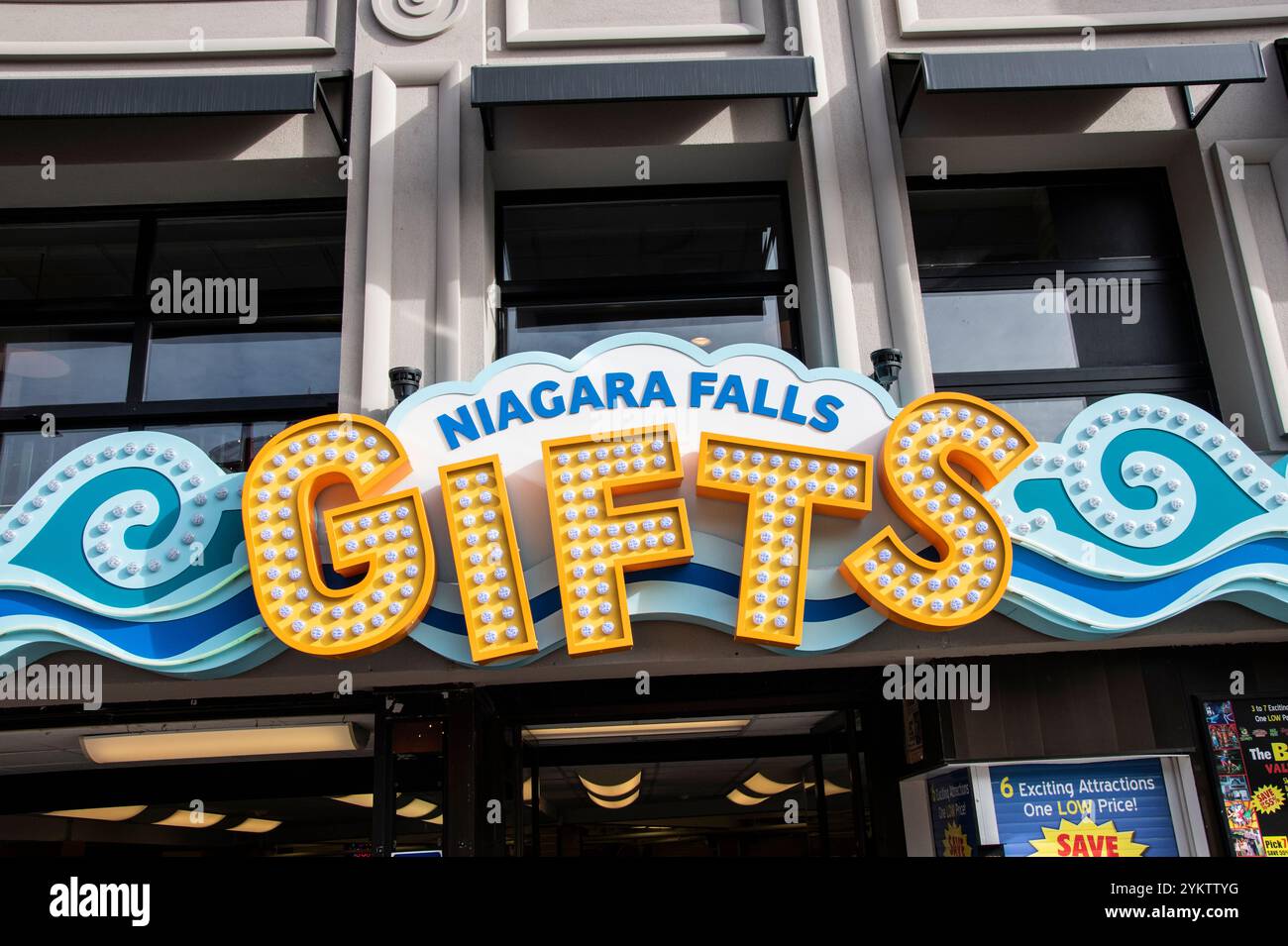 Niagara falls souvenir store hi-res stock photography and images - Alamy