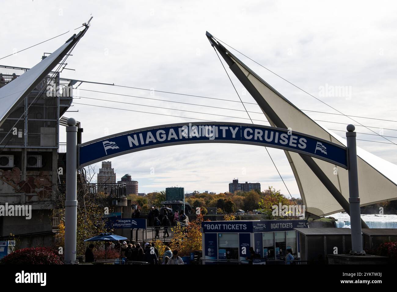 Niagara city tours hi-res stock photography and images - Alamy