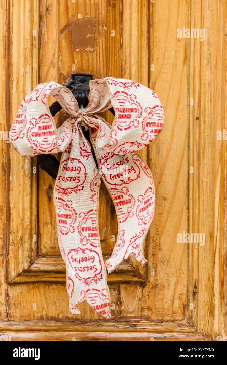 Bow handle hi-res stock photography and images - Alamy