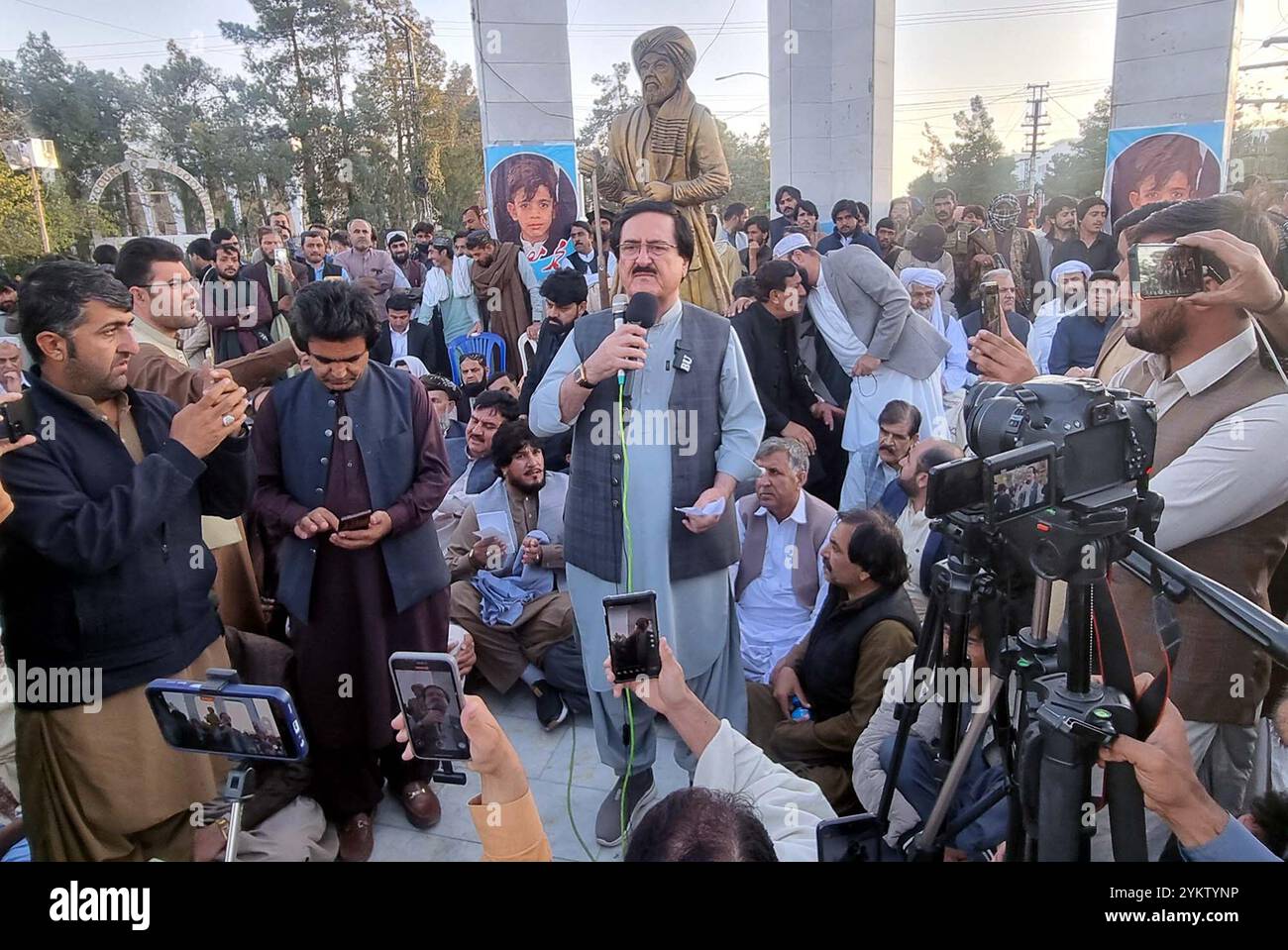 Chief pashtoon hi-res stock photography and images - Alamy