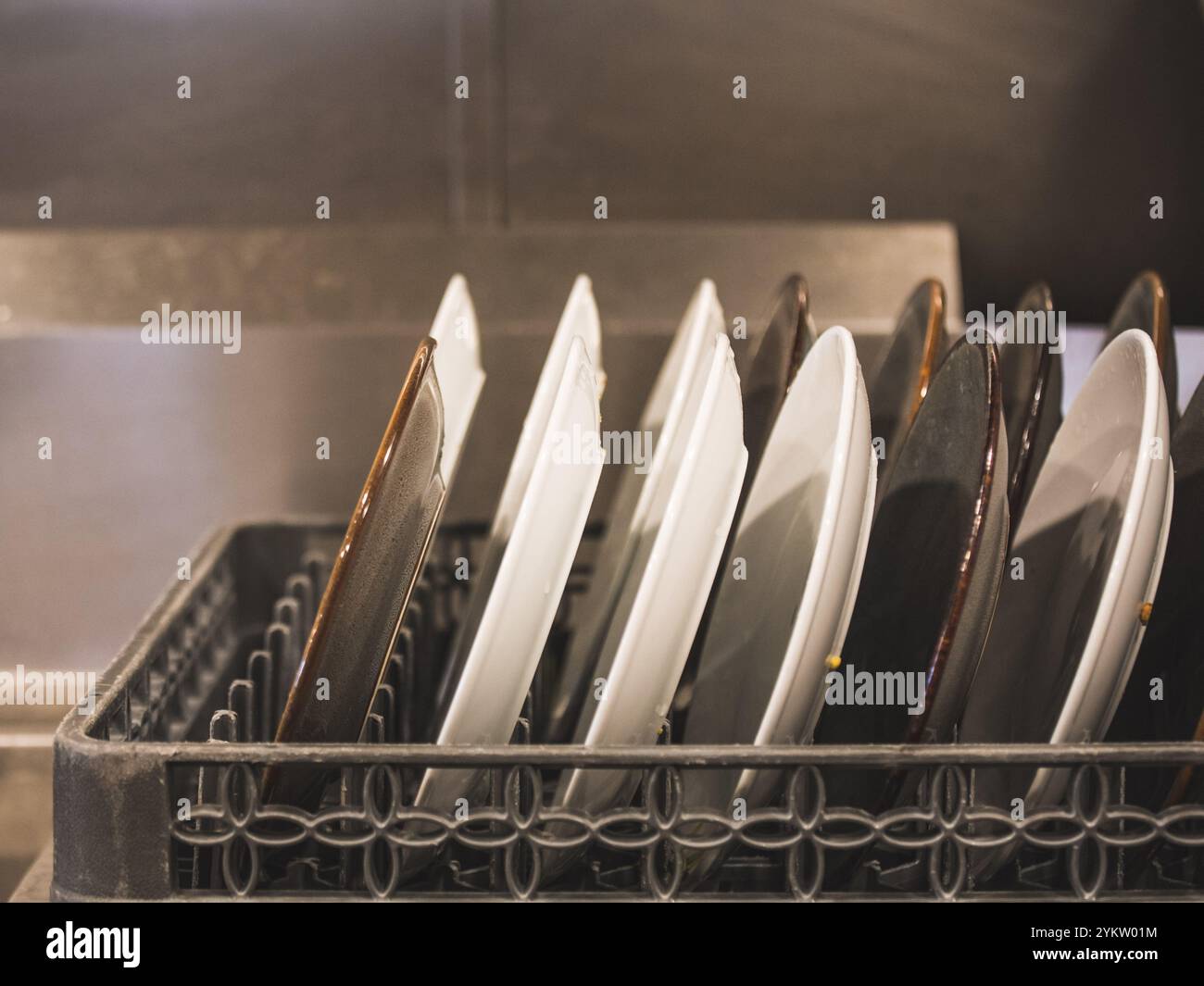 Dishwasher rack hi-res stock photography and images - Alamy