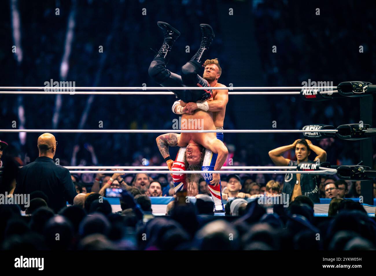 Will Ospreay hits Chris Jericho with a Piledriver at AEW All In at Wembley Stadium on 27th ...
