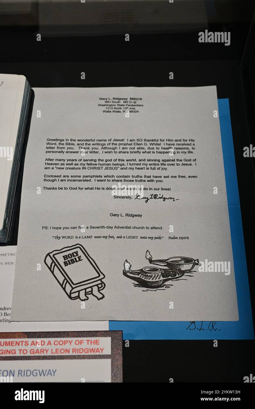 Autographed documents belonging to serial killer Gary Leon Ridgway ...