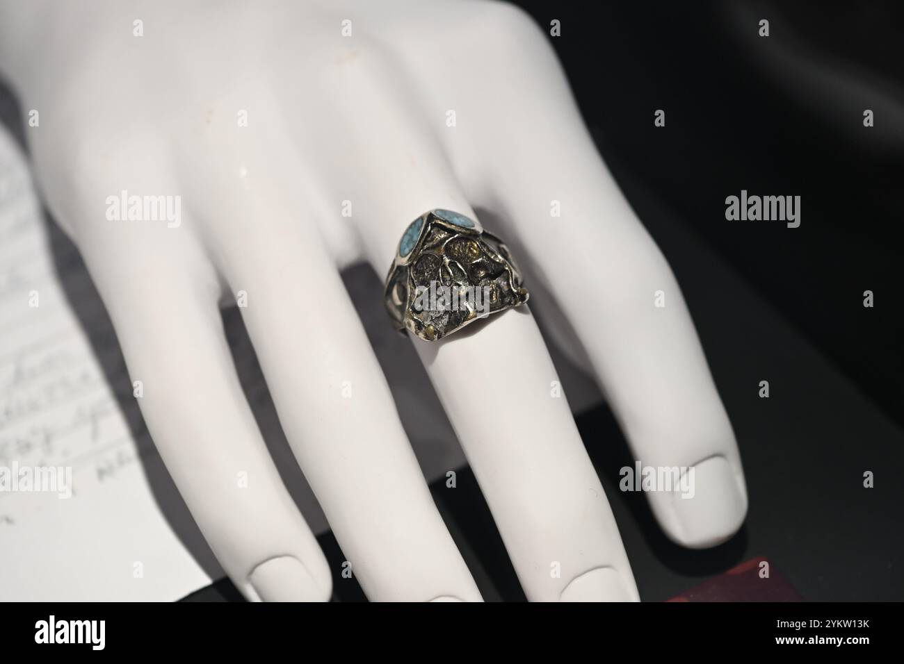 Deaths head ring opened by serial killer Gerard John Schaefer Stock ...