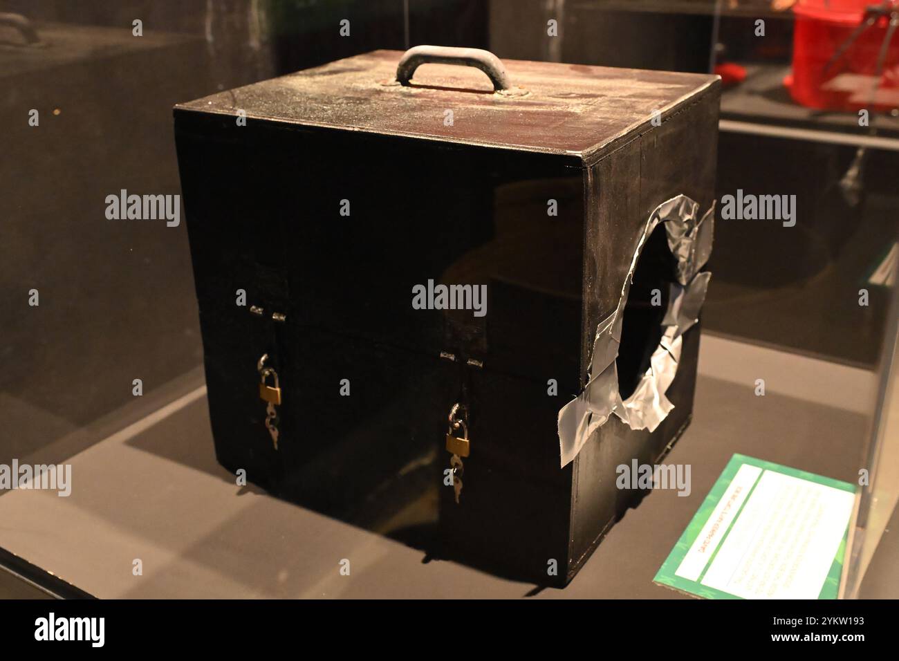 David parker rays torture box hi-res stock photography and images - Alamy