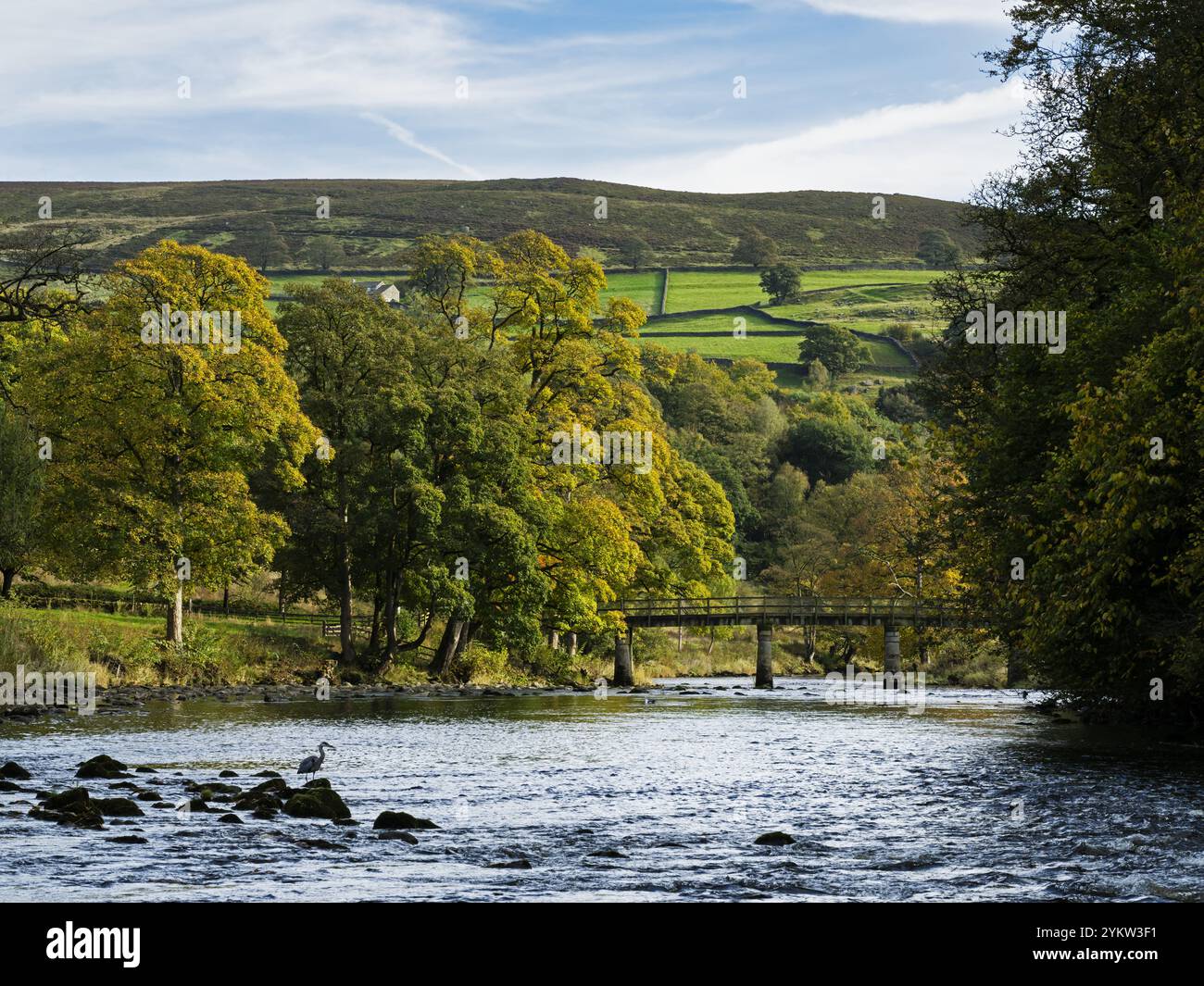 Sunlit river wharfe by cavendish pavilion hi-res stock photography and ...