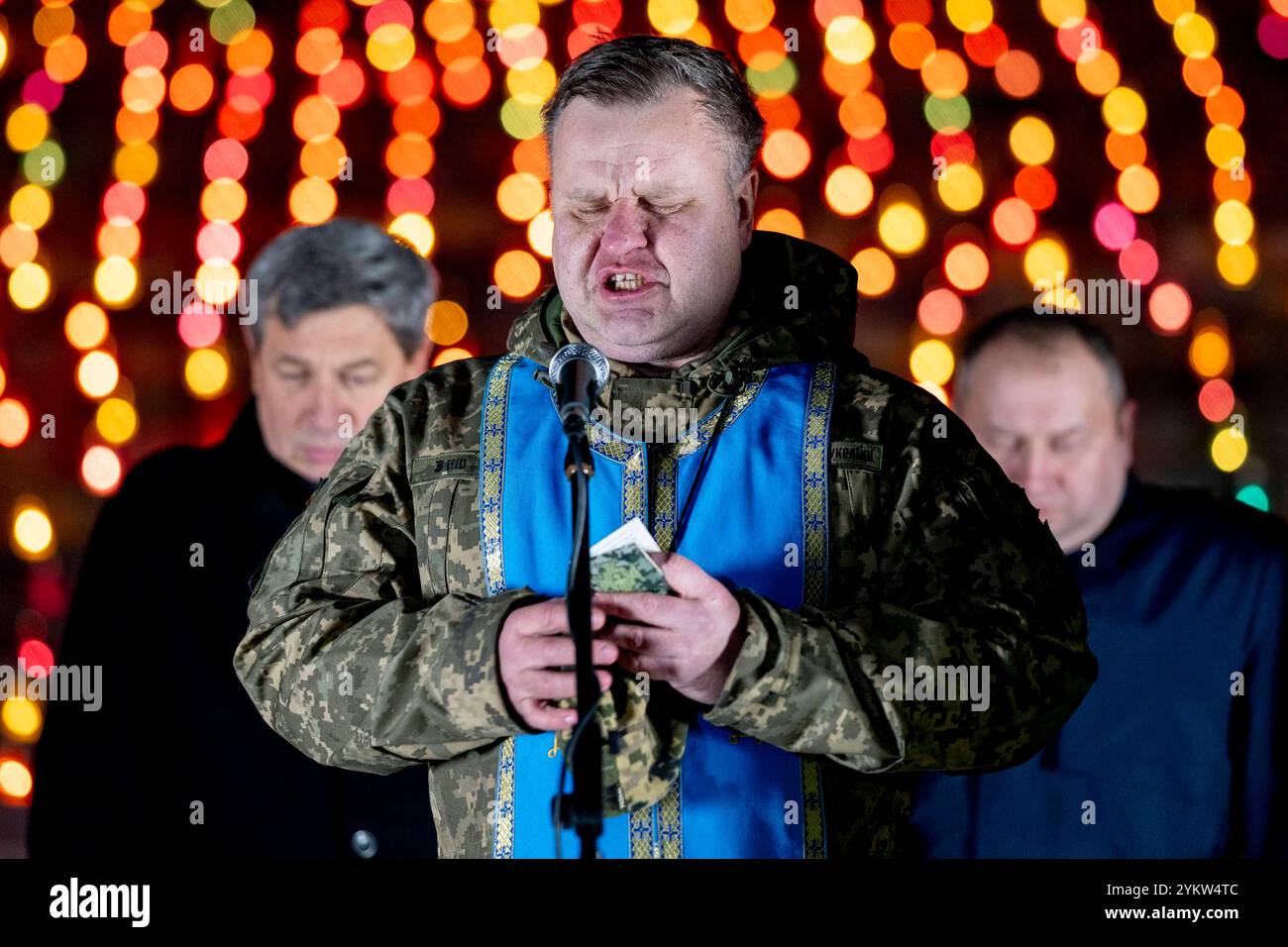 Prayer for Ukraine by pastor and soldier at LIGHT THE FIRE event ...