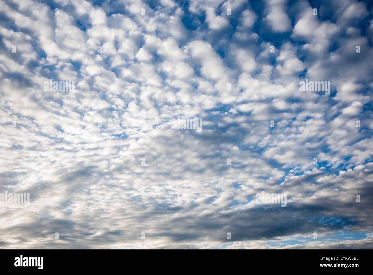 Diferentes nubes hi-res stock photography and images - Alamy