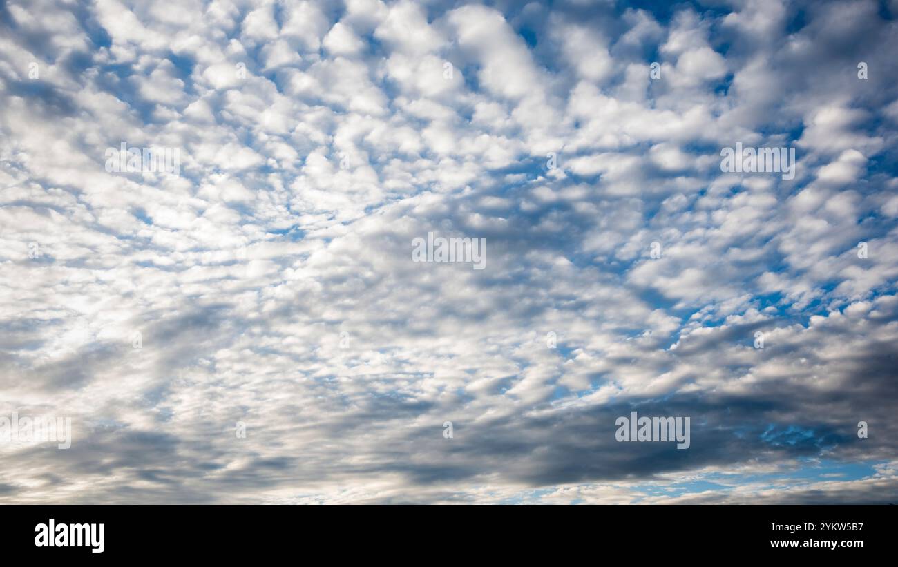 Diferentes nubes hi-res stock photography and images - Alamy