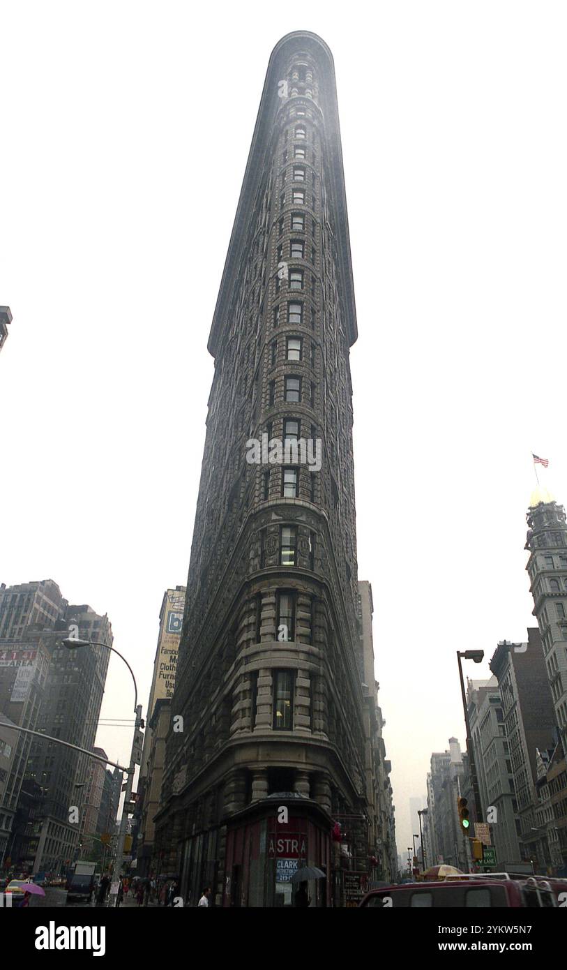 New York City, NY, USA, 1982. View of the iconic Flatiron Building in ...