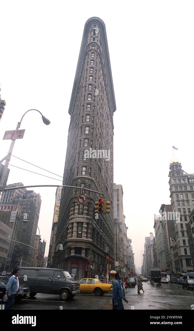 New York City, NY, USA, 1982. View of the iconic Flatiron Building in ...