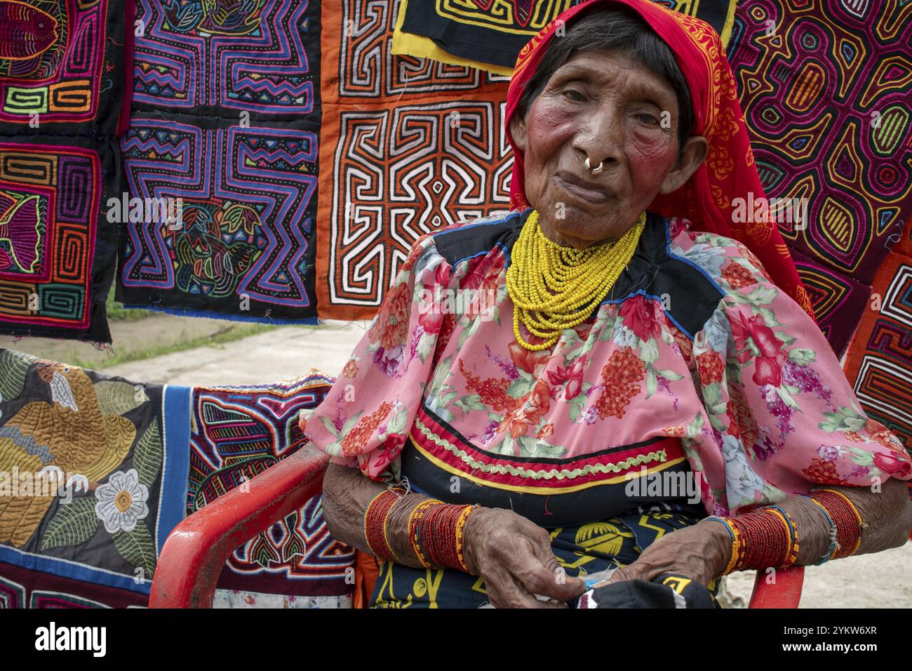 Panama indigenous tribes hi-res stock photography and images - Alamy