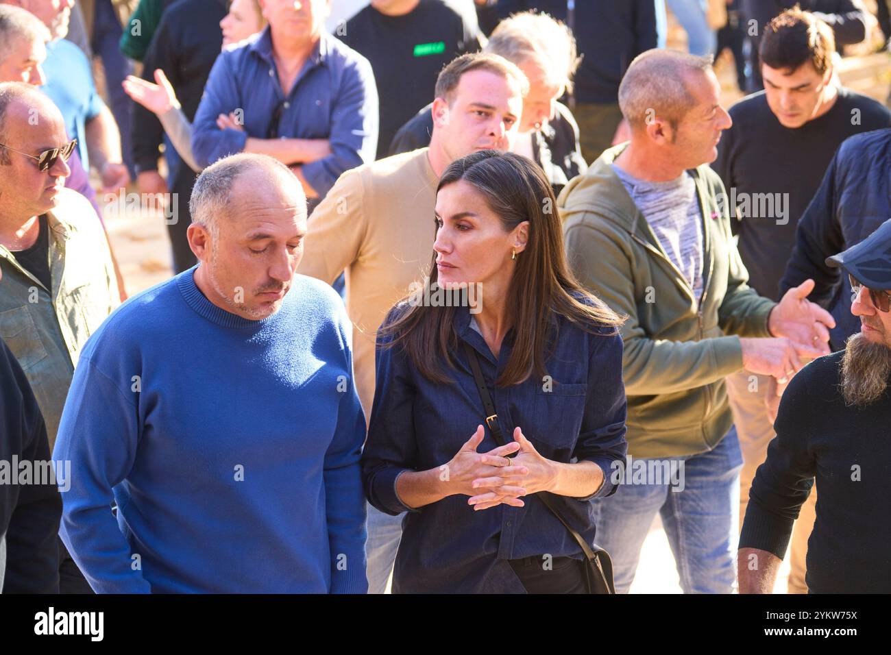 Utiel, Valencia, Spain. 19th Nov, 2024. Queen Letizia of Spain visit ...