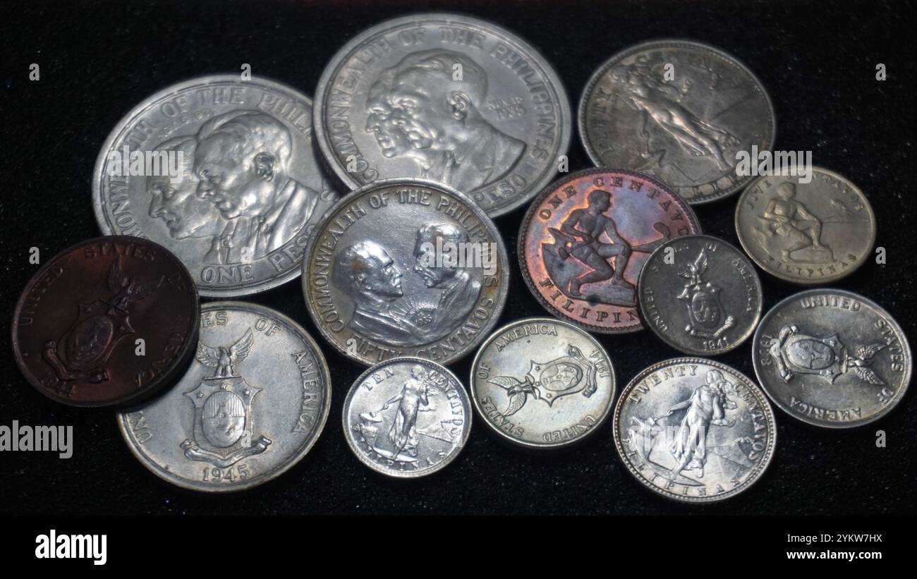 Philippine currency hi-res stock photography and images - Alamy