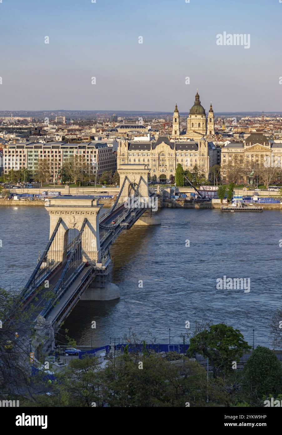 A picture of the St. Stephen's Basilica and the Szechenyi Chain Bridge ...