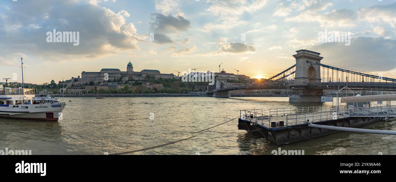 Famous landmarks sunset hi-res stock photography and images - Alamy