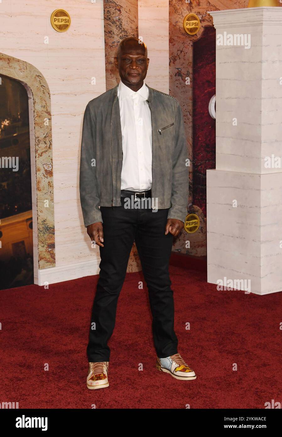 HOLLYWOOD, CALIFORNIA - NOVEMBER 18: Peter Mensah attends the ...