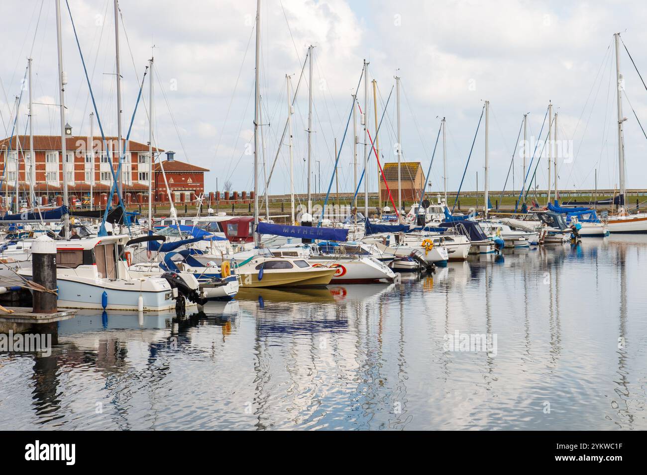 Hartlepool marina boats hi-res stock photography and images - Alamy