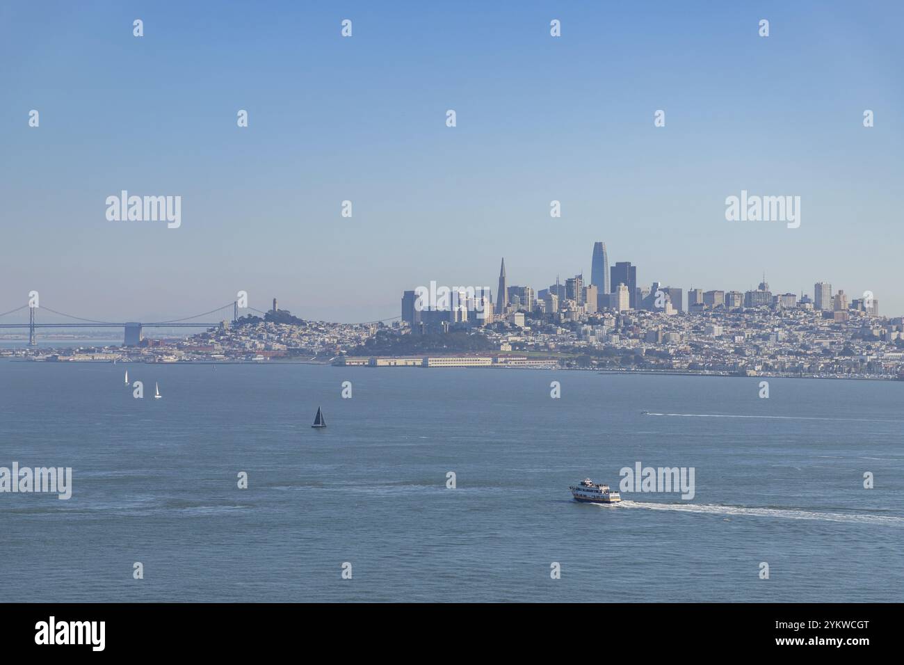 High rise buildings in downtown san francisco hi-res stock photography ...