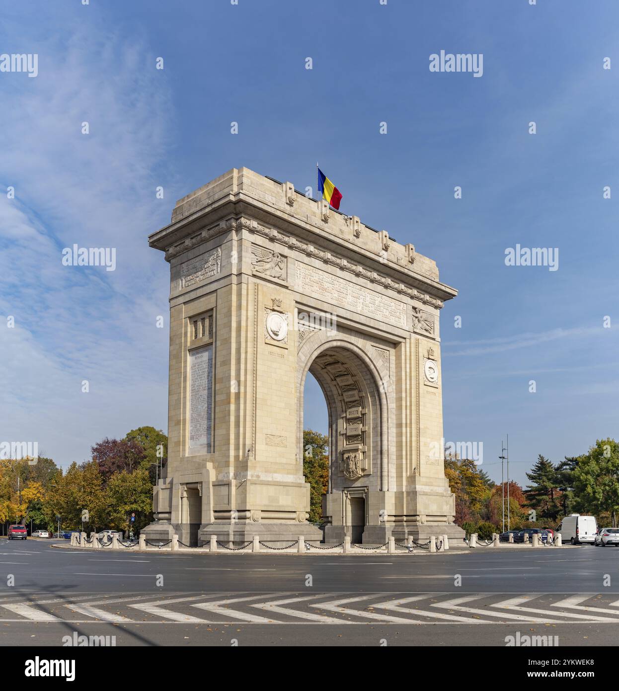 Arch of triumph bucharest hi-res stock photography and images - Alamy