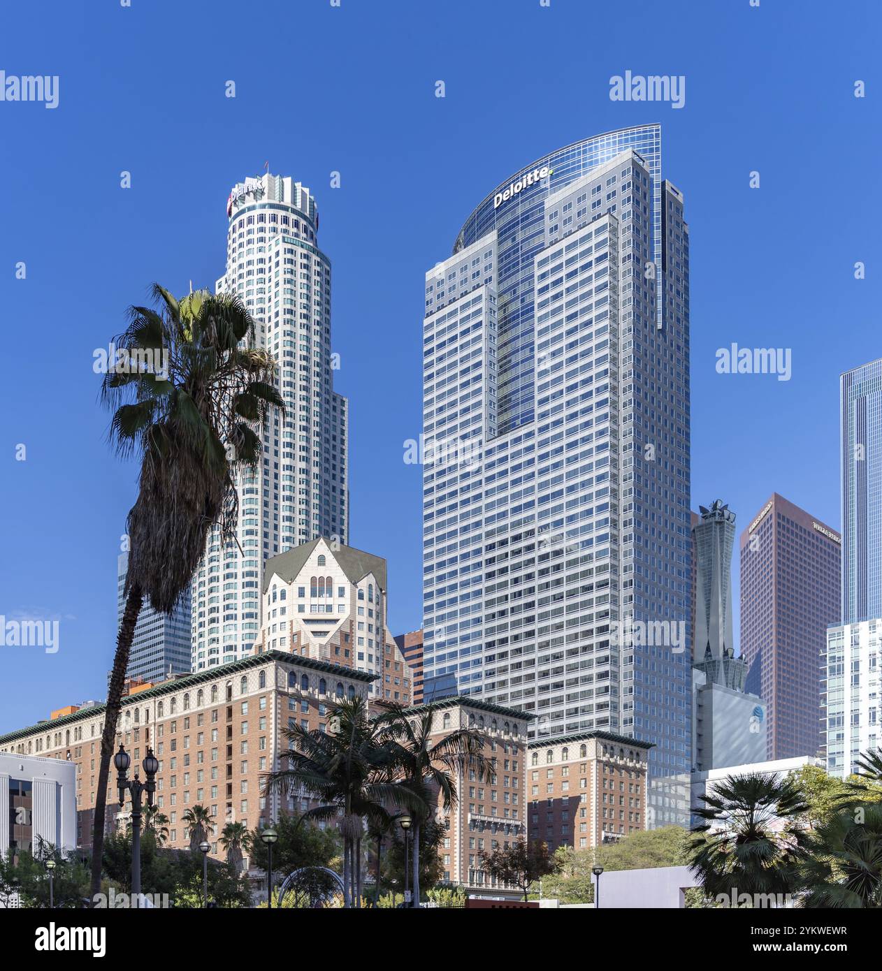 A picture of the U.S. Bank Tower and the Deloitte building or Gas ...