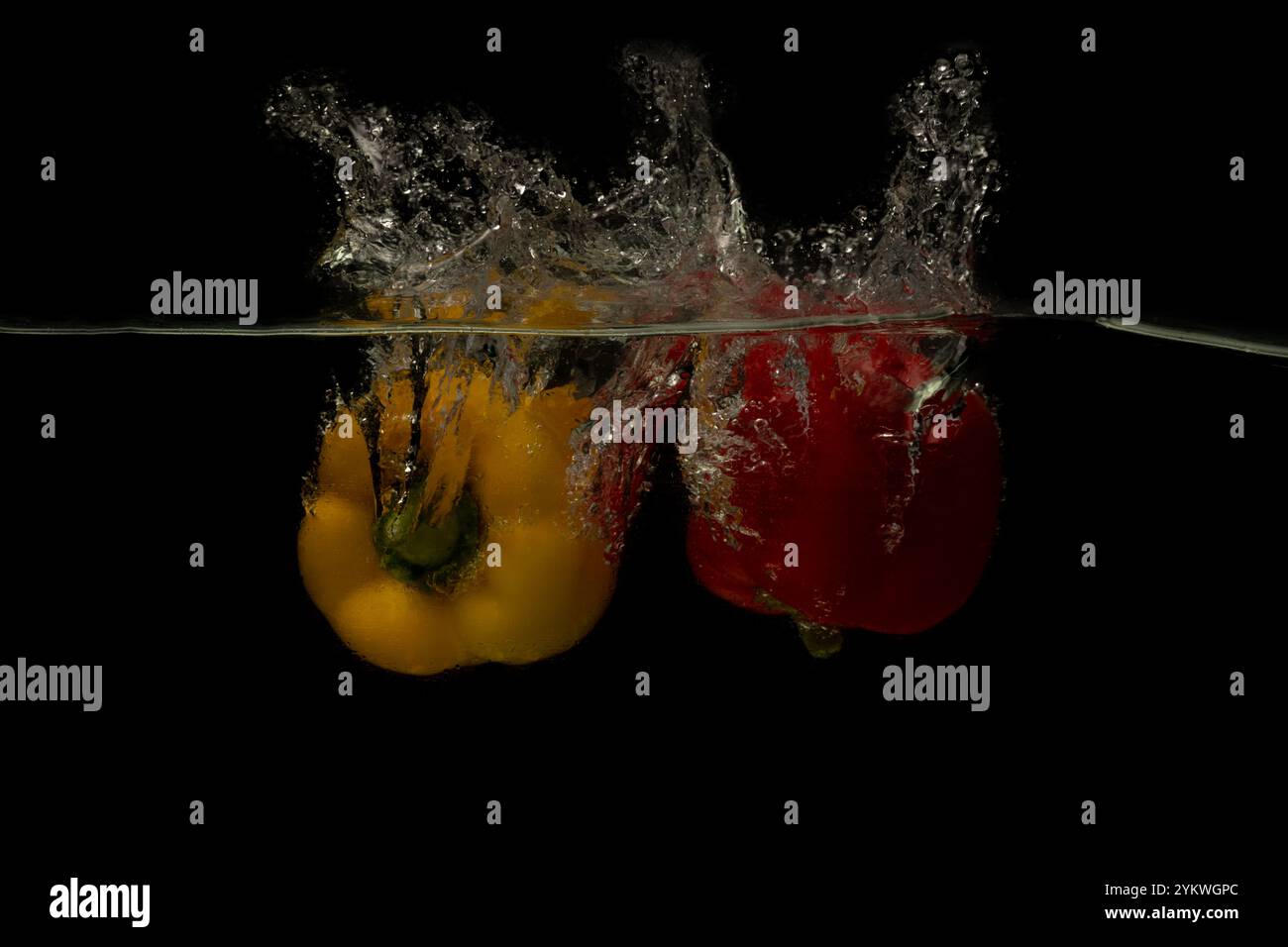 Vegetables water splash hi-res stock photography and images - Alamy