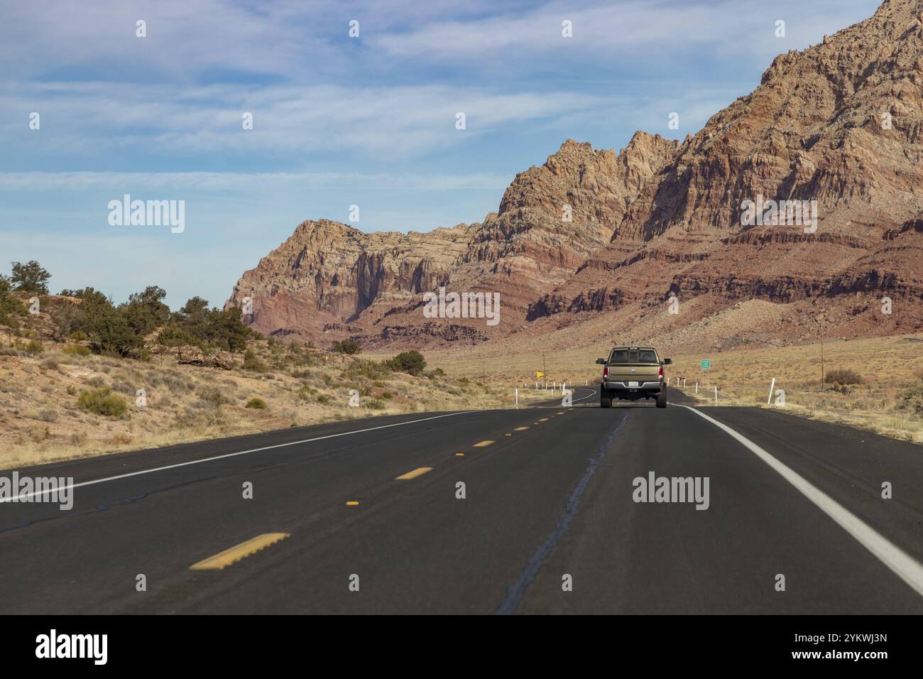 A picture of the U.S. Route 89 in Arizona and its rock formation ...