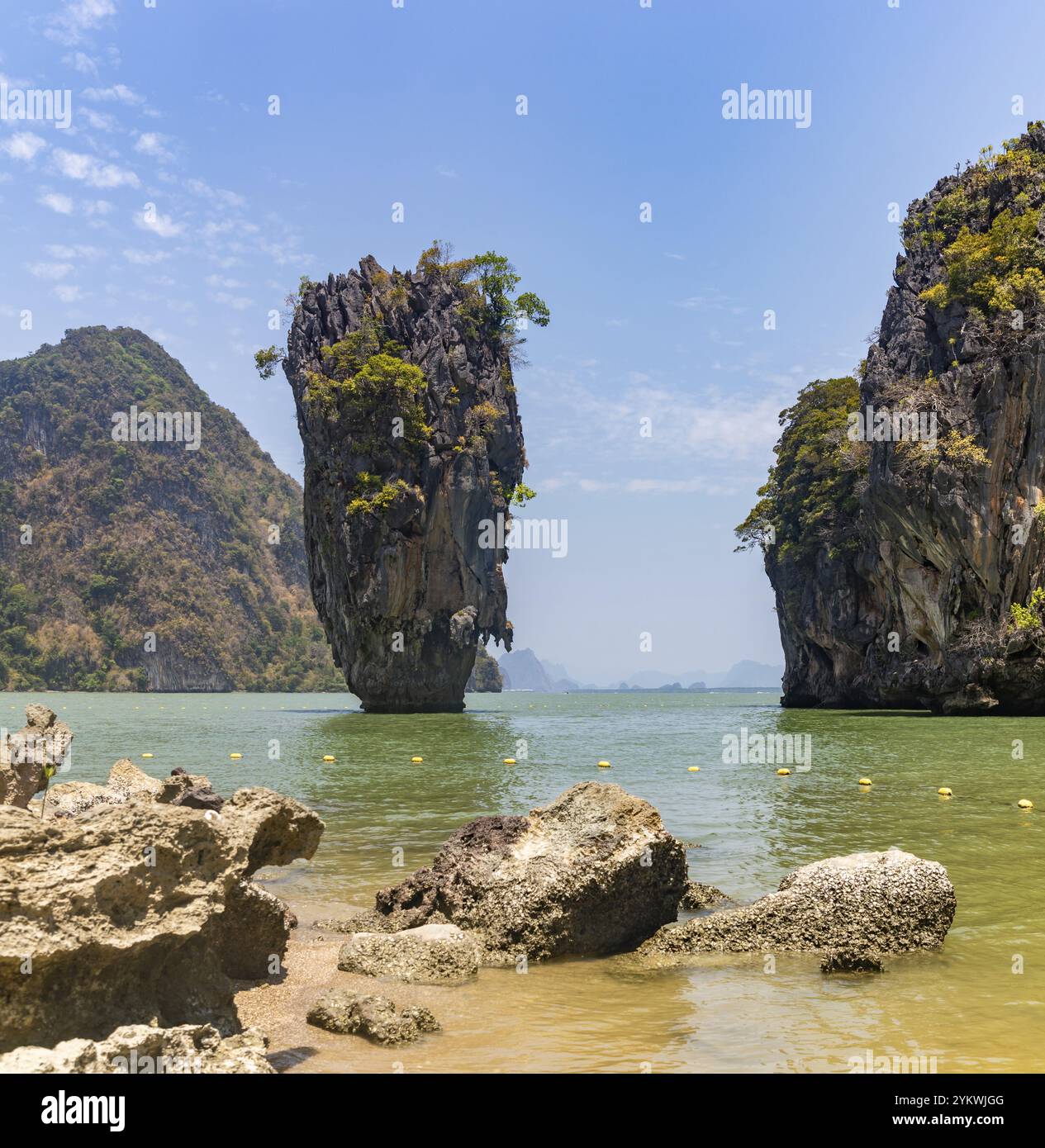 A colorful picture of the beautiful landscape of the James Bond Island ...