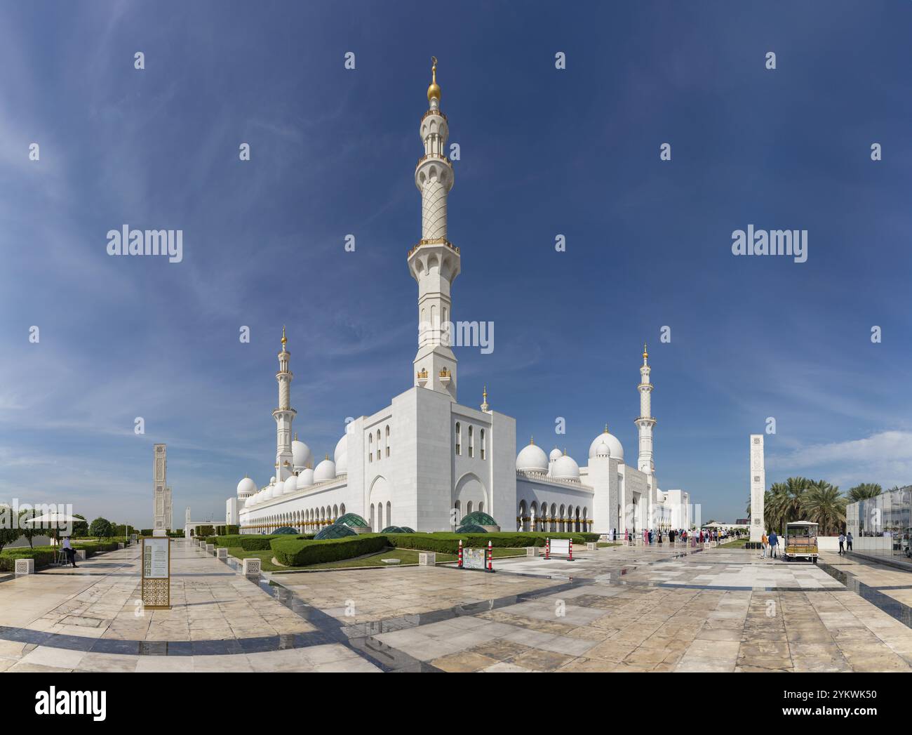A picture of the Sheikh Zayed Grand Mosque as seen from the outside ...
