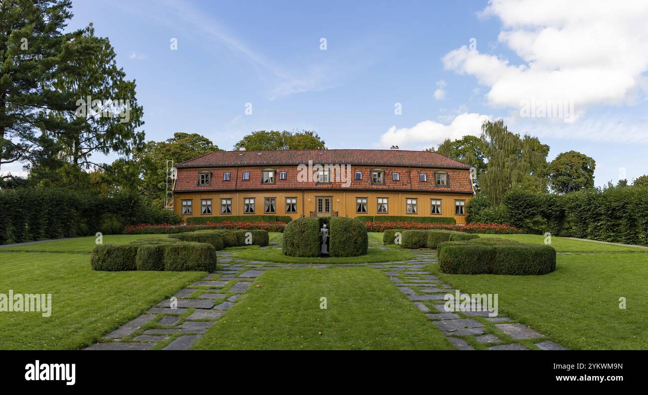 Botanical garden manor house hi-res stock photography and images - Alamy