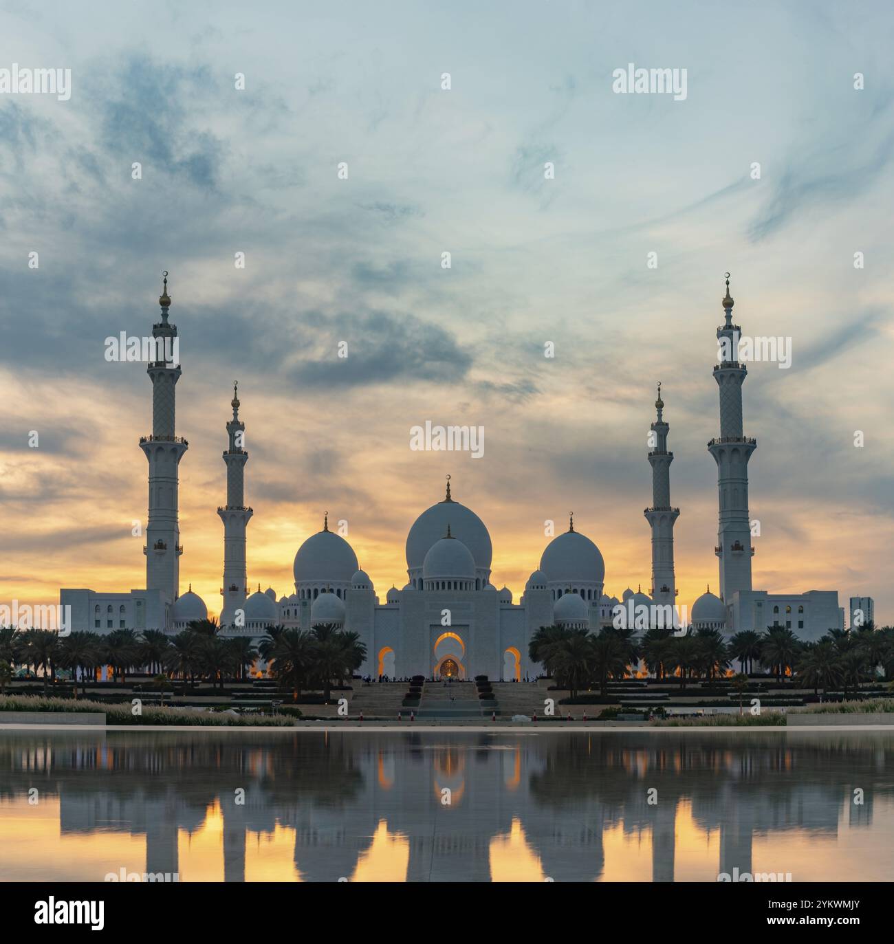 A picture of the Sheikh Zayed Grand Mosque reflected on the Oasis of ...