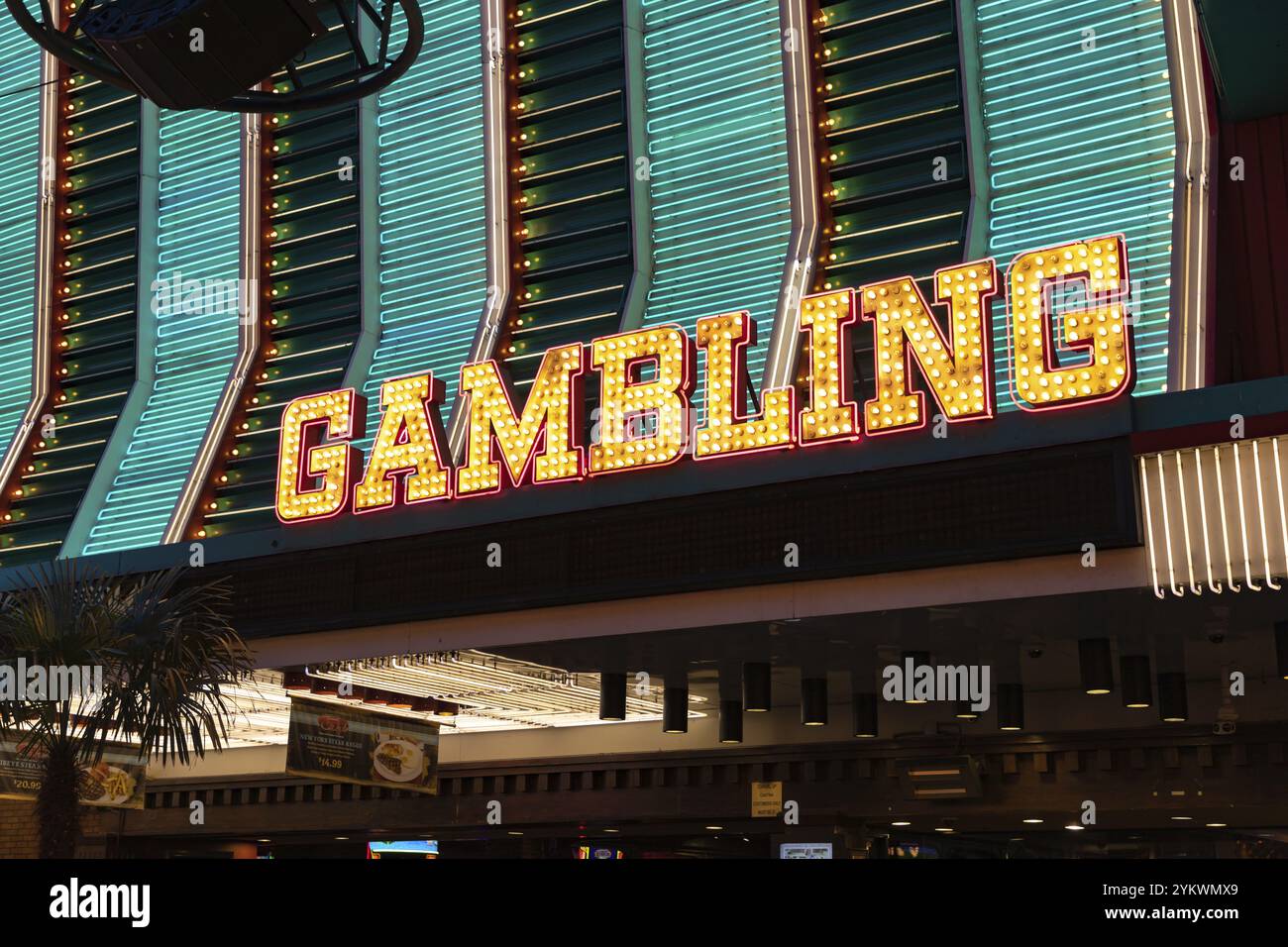 Sign colored hi-res stock photography and images - Alamy