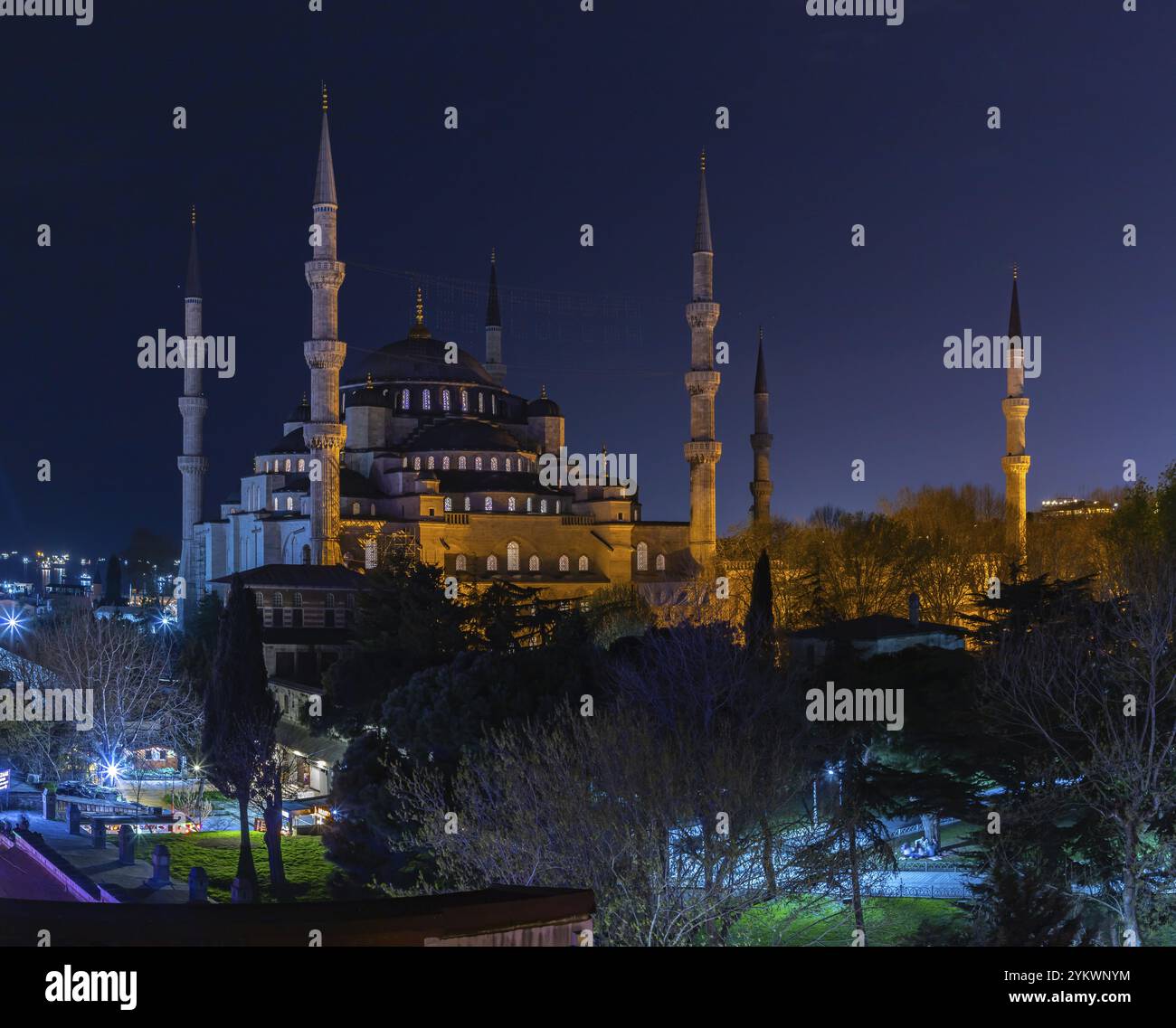 A picture of the Blue Mosque at night Stock Photo - Alamy
