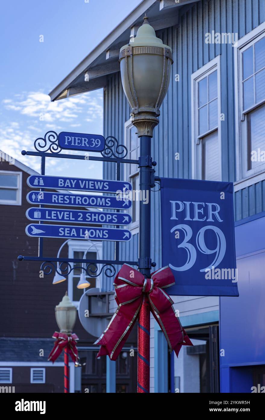 A picture of the signs of Pier 39 Stock Photo - Alamy