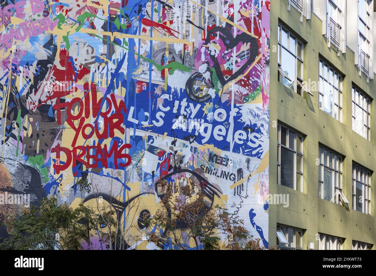 A close-up picture of the Clippers star Kawhi Leonard mural, created by ...
