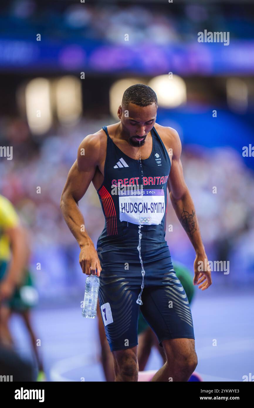 Matthew Hudson-Smith participating in the 400 meters at the Paris 2024 ...