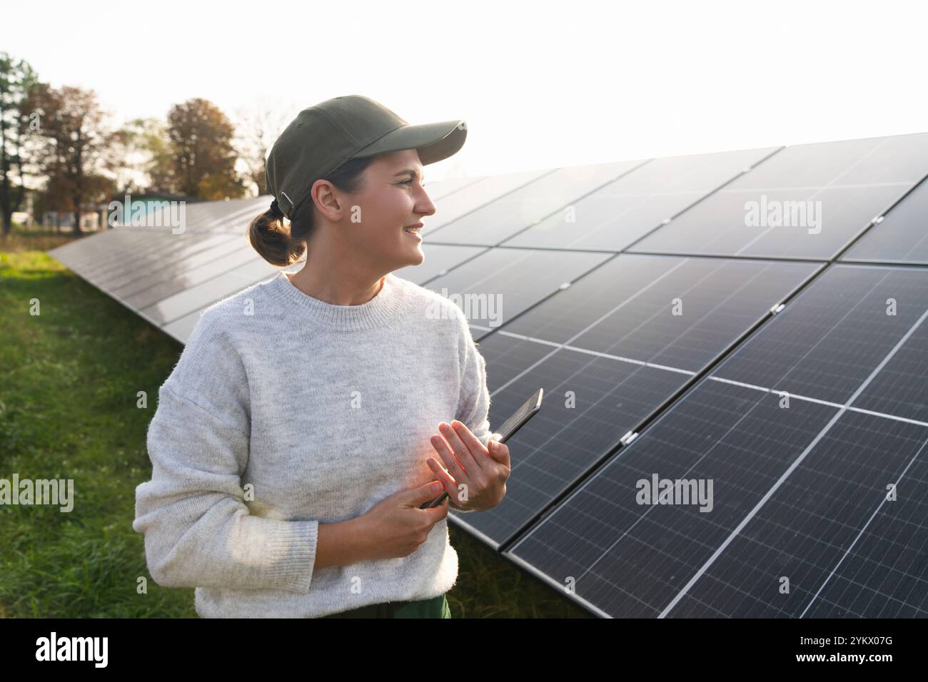 Engineer in smart solar hi-res stock photography and images - Alamy