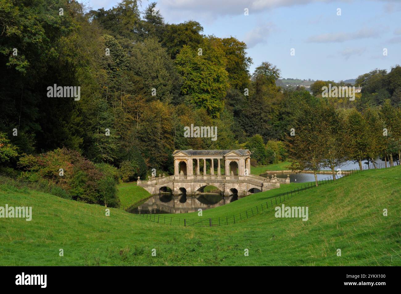 The Palladian bridge, in the autumn sunshine, over the lake in Priory ...