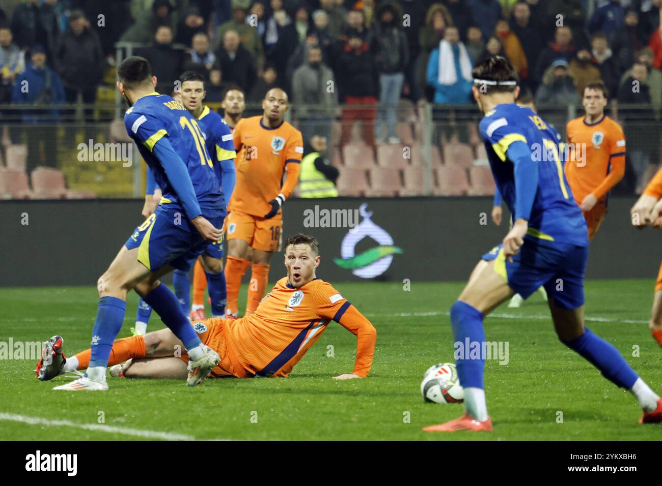ZENICA - (l-r) Adrian Leon Barisic of Bosnia and Herzegovina, Wout ...