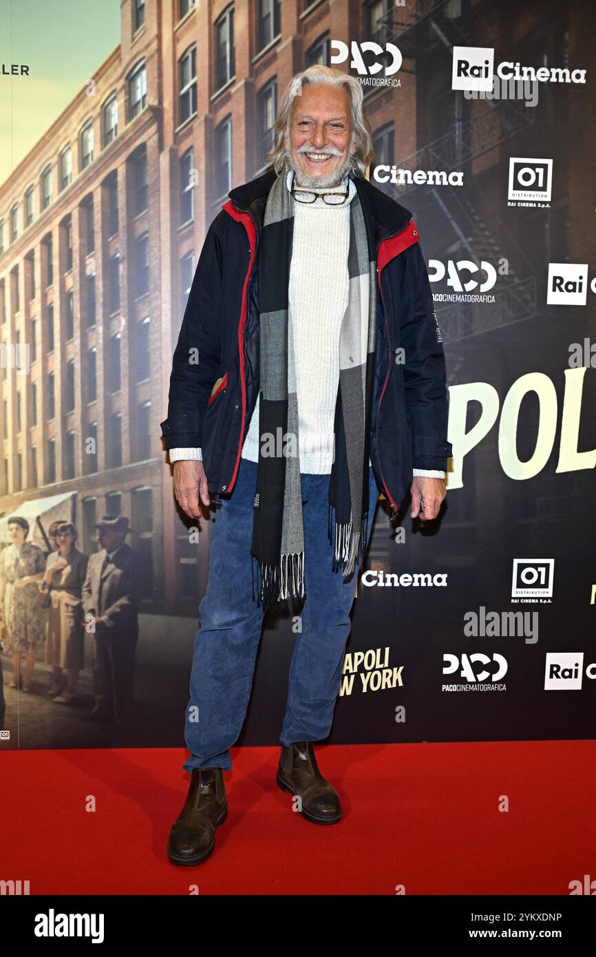 Gabriele salvatores gigio alberti hi-res stock photography and images ...