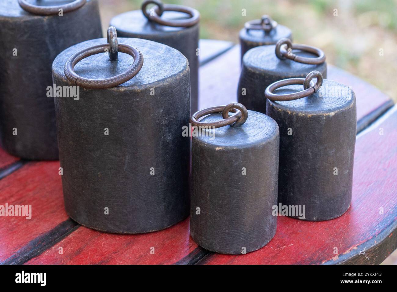 Iron weights hi-res stock photography and images - Alamy