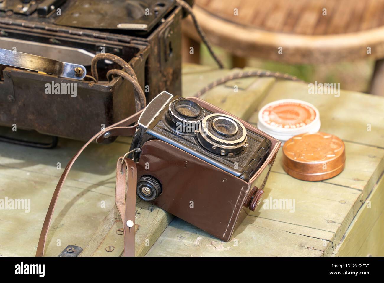 Twin lens classic hi-res stock photography and images - Alamy