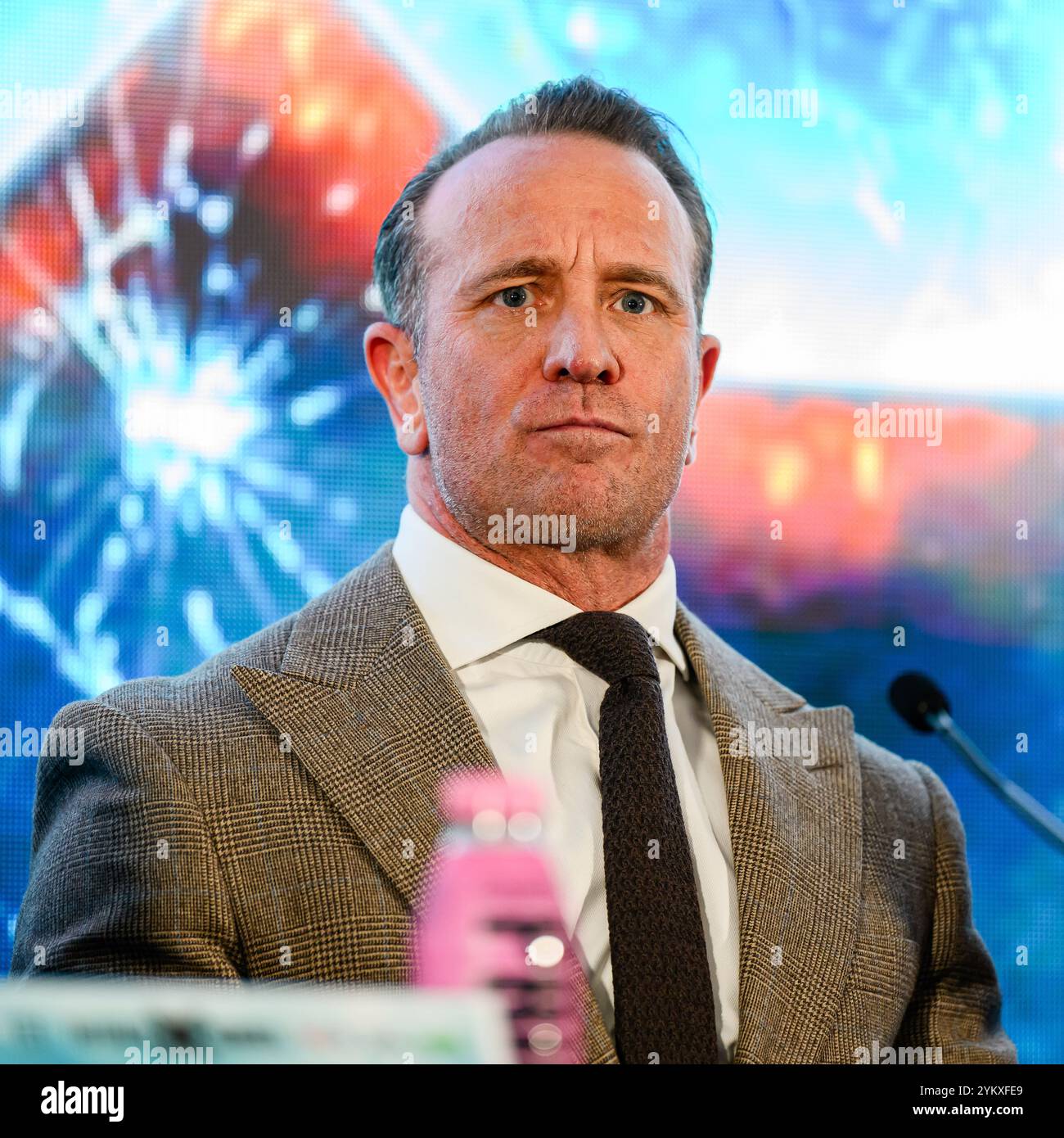 Misfits boxing hi-res stock photography and images - Alamy